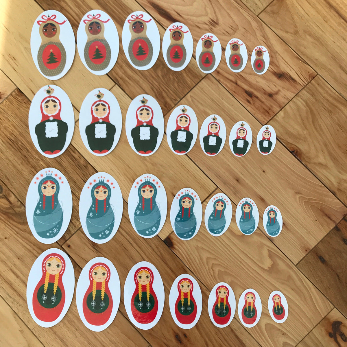Christmas Russian Dolls - Size Sorting – Learning with Play